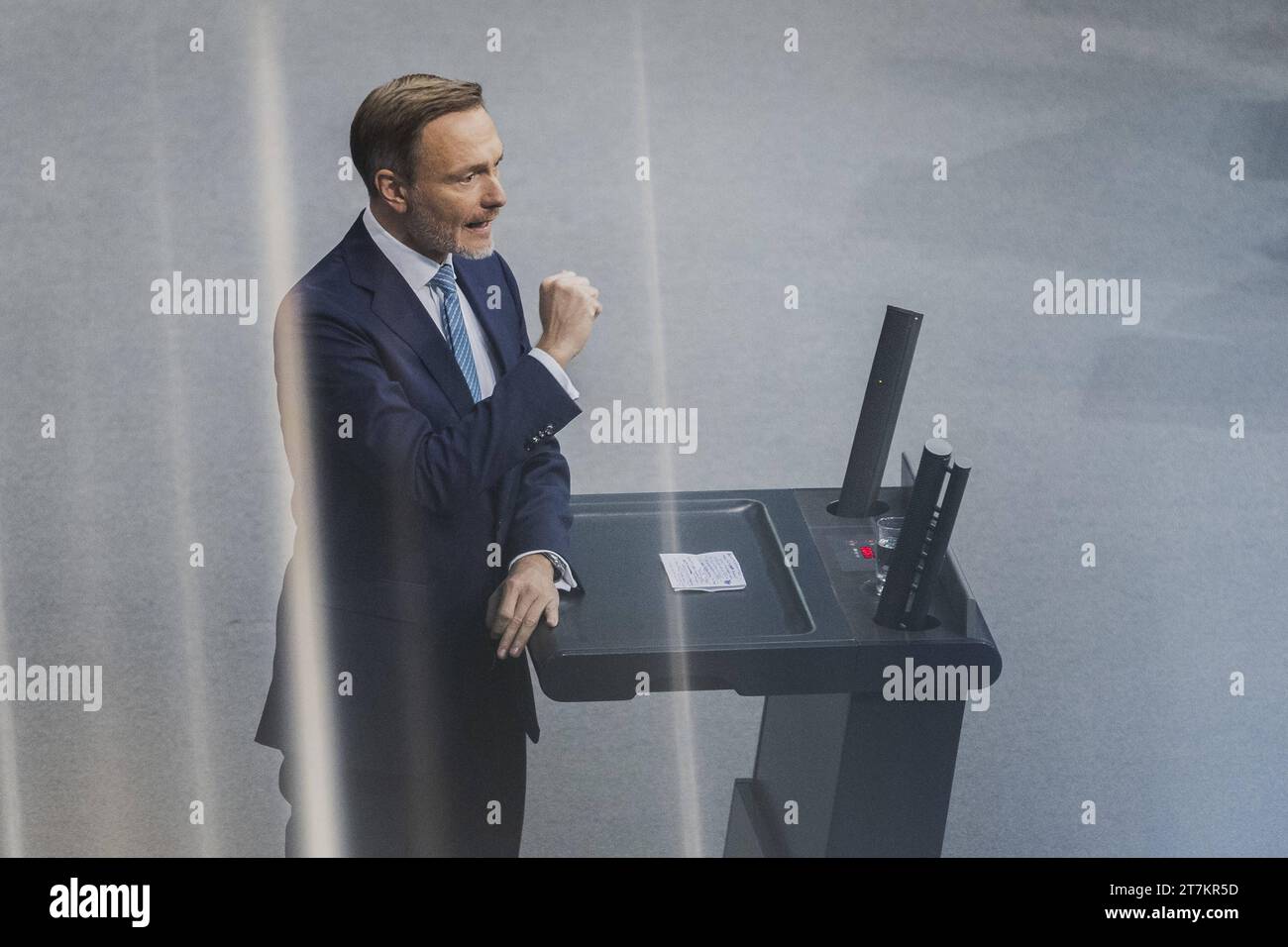 Politik politik politiker rede redner rede redner hi-res stock ...