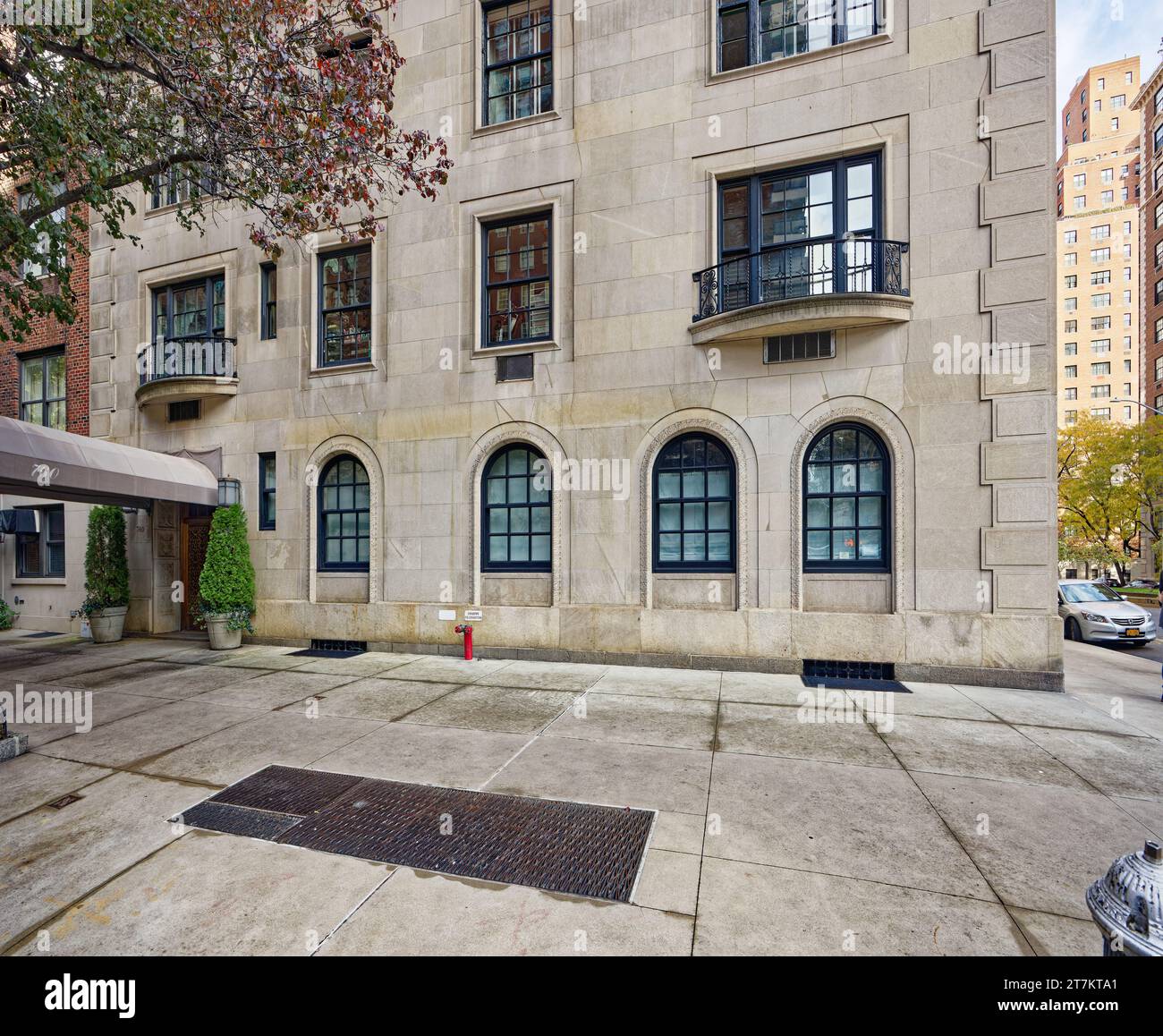 760 Park Avenue, a landmark neo-Renaissance apartment building of brick ...