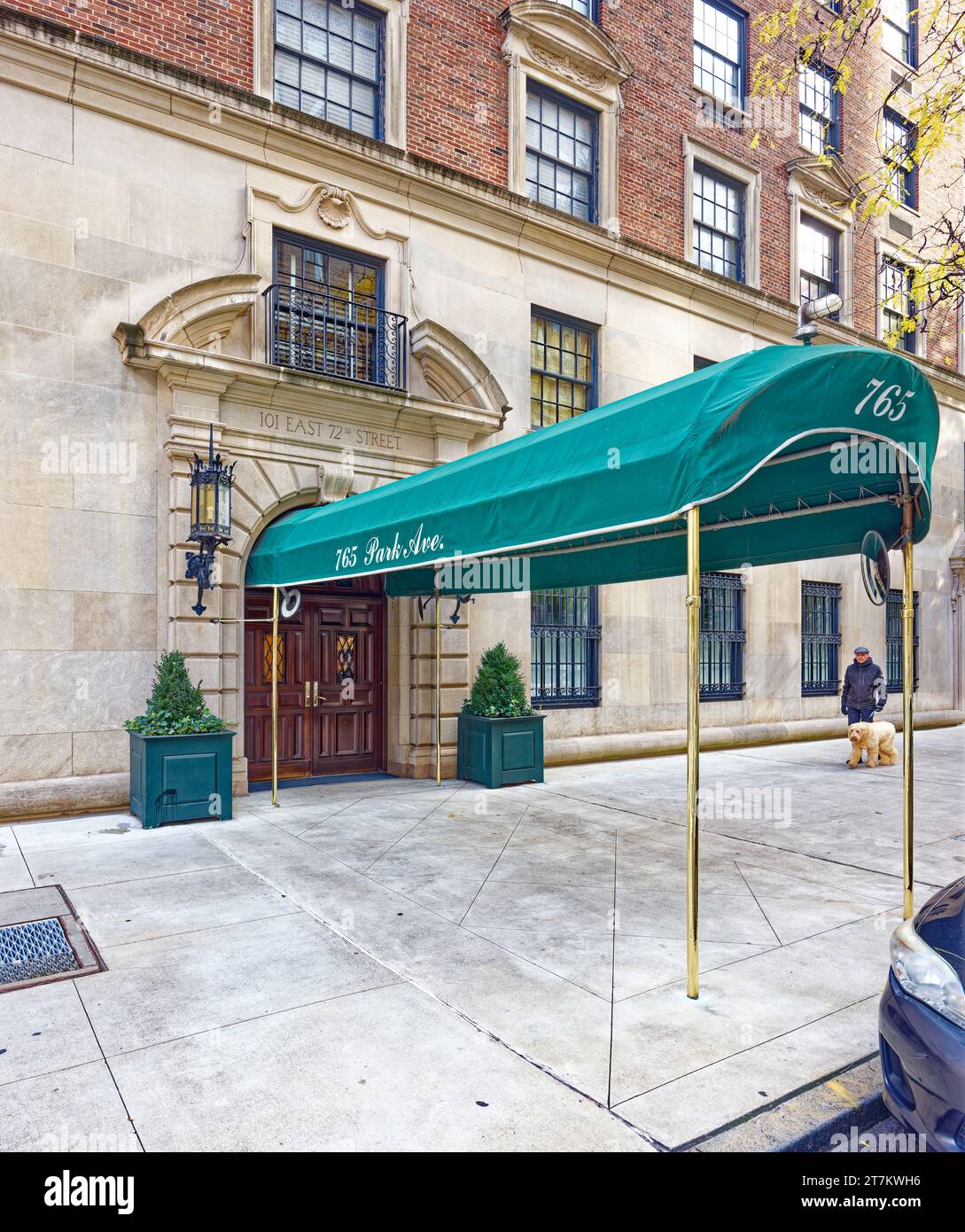765 Park Avenue, a landmark neo-Renaissance apartment building of brick ...