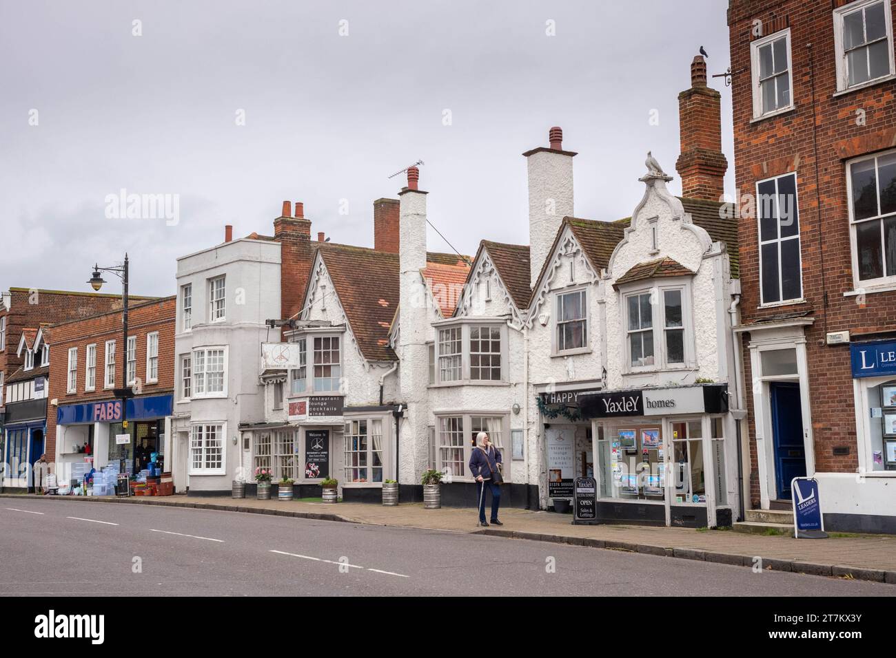 Spread into street hi-res stock photography and images - Alamy