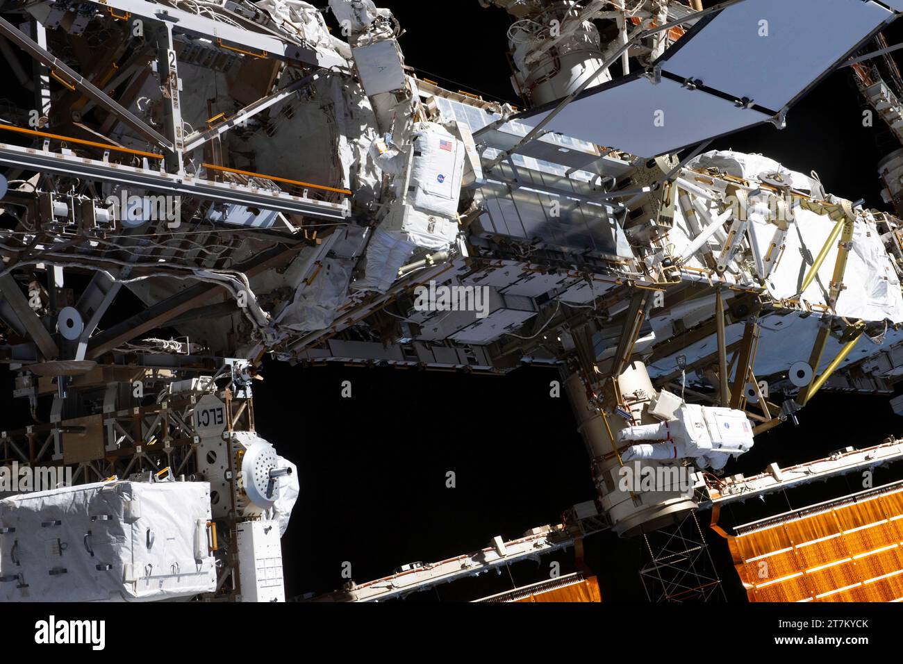 ISS - 01 November 2023 - NASA astronaut and Expedition 70 Flight ...