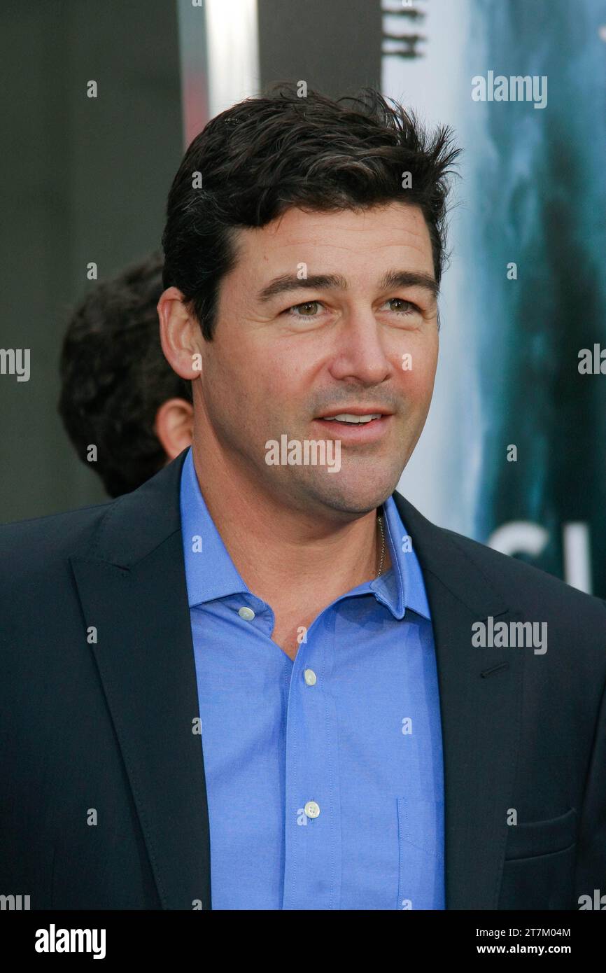 Kyle Chandler at the Premiere of Paramount Pictures' "Super 8 ...