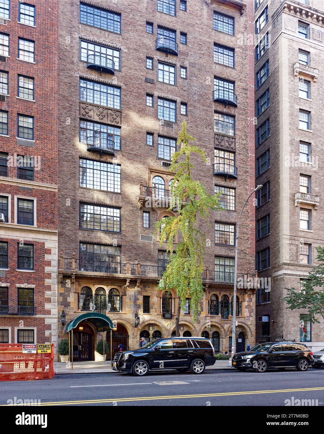 160 East 72nd Street, an Italian Renaissance Revival apartment building ...