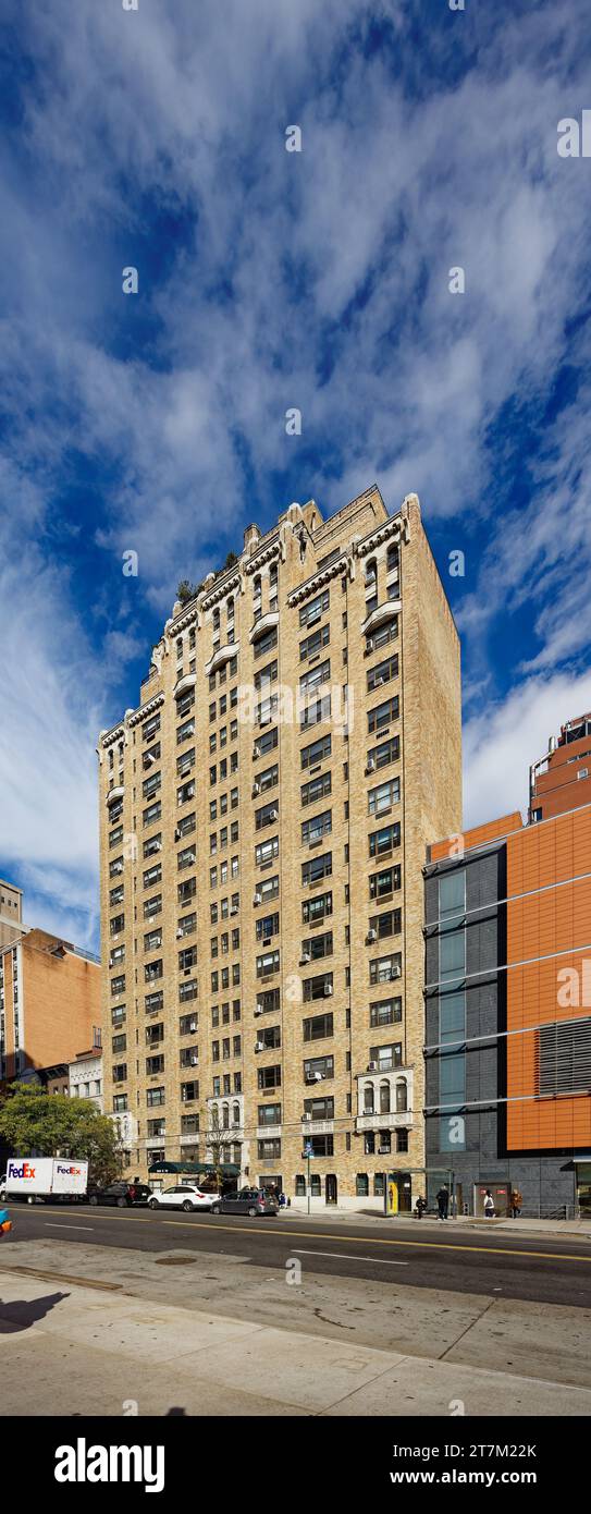 Stone apartment building hi-res stock photography and images - Alamy