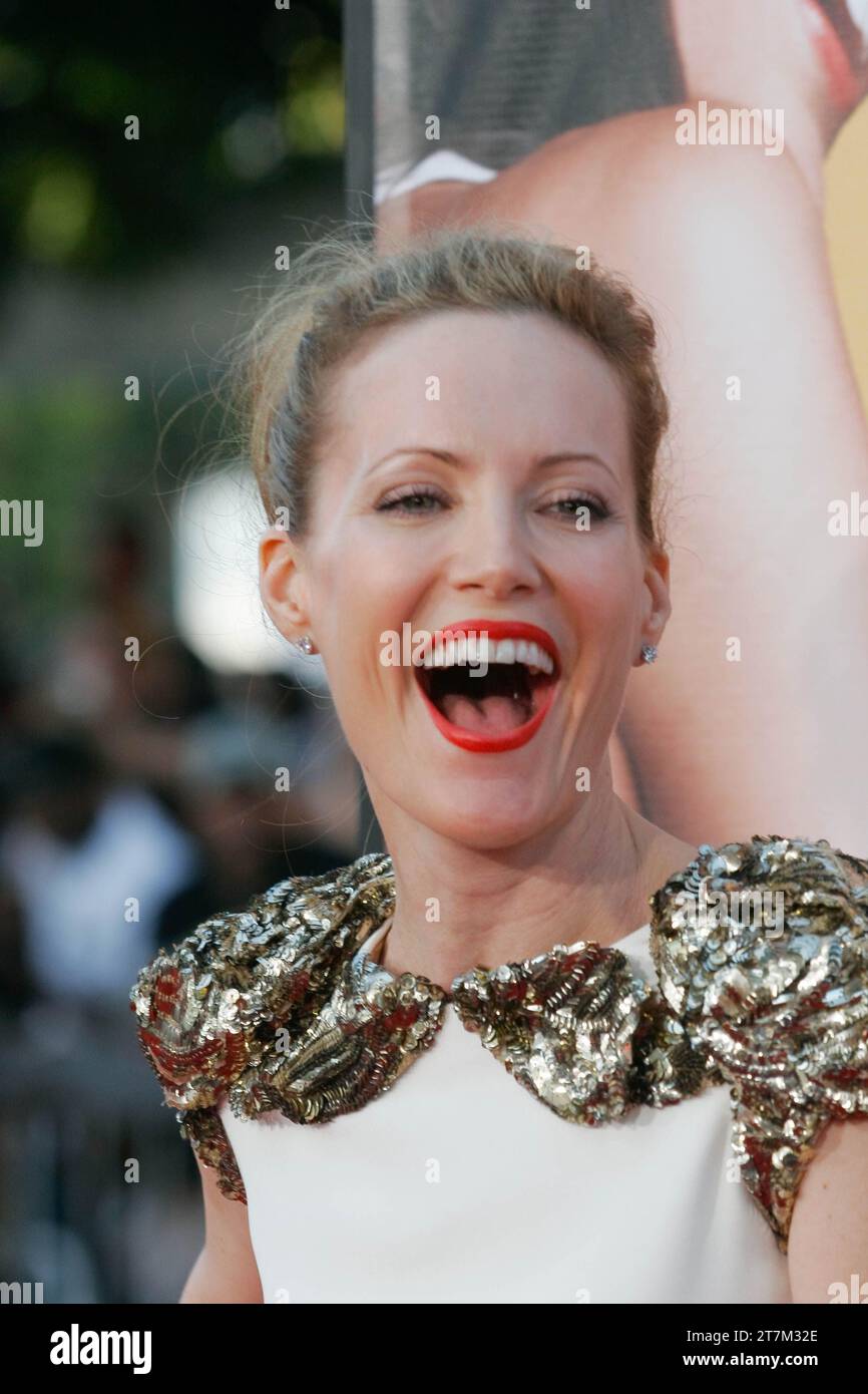 Leslie Mann at the World Premiere of Universal Pictures' "The Change-Up ...