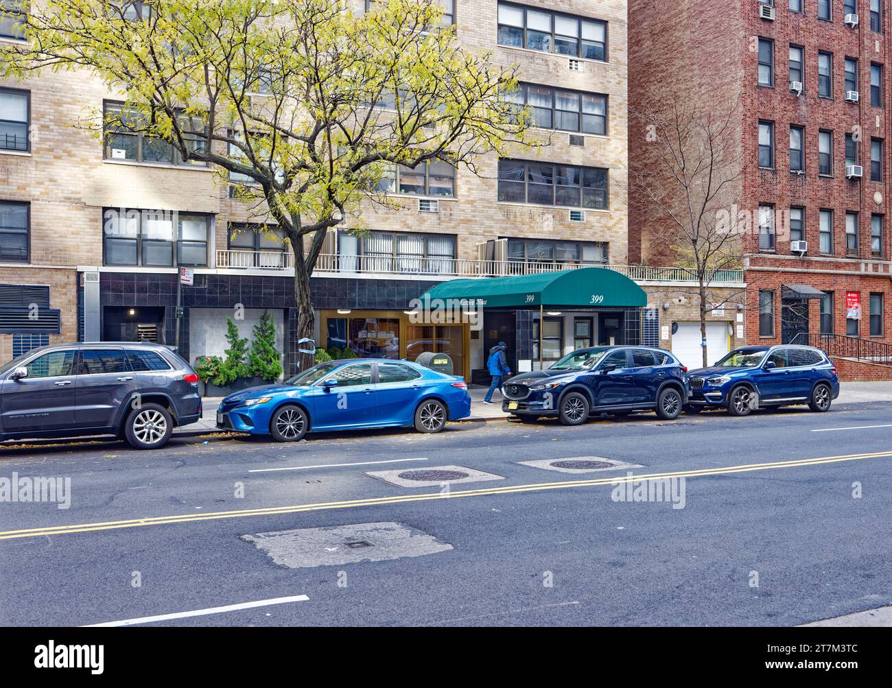 Apple upper east side store hi-res stock photography and images - Alamy