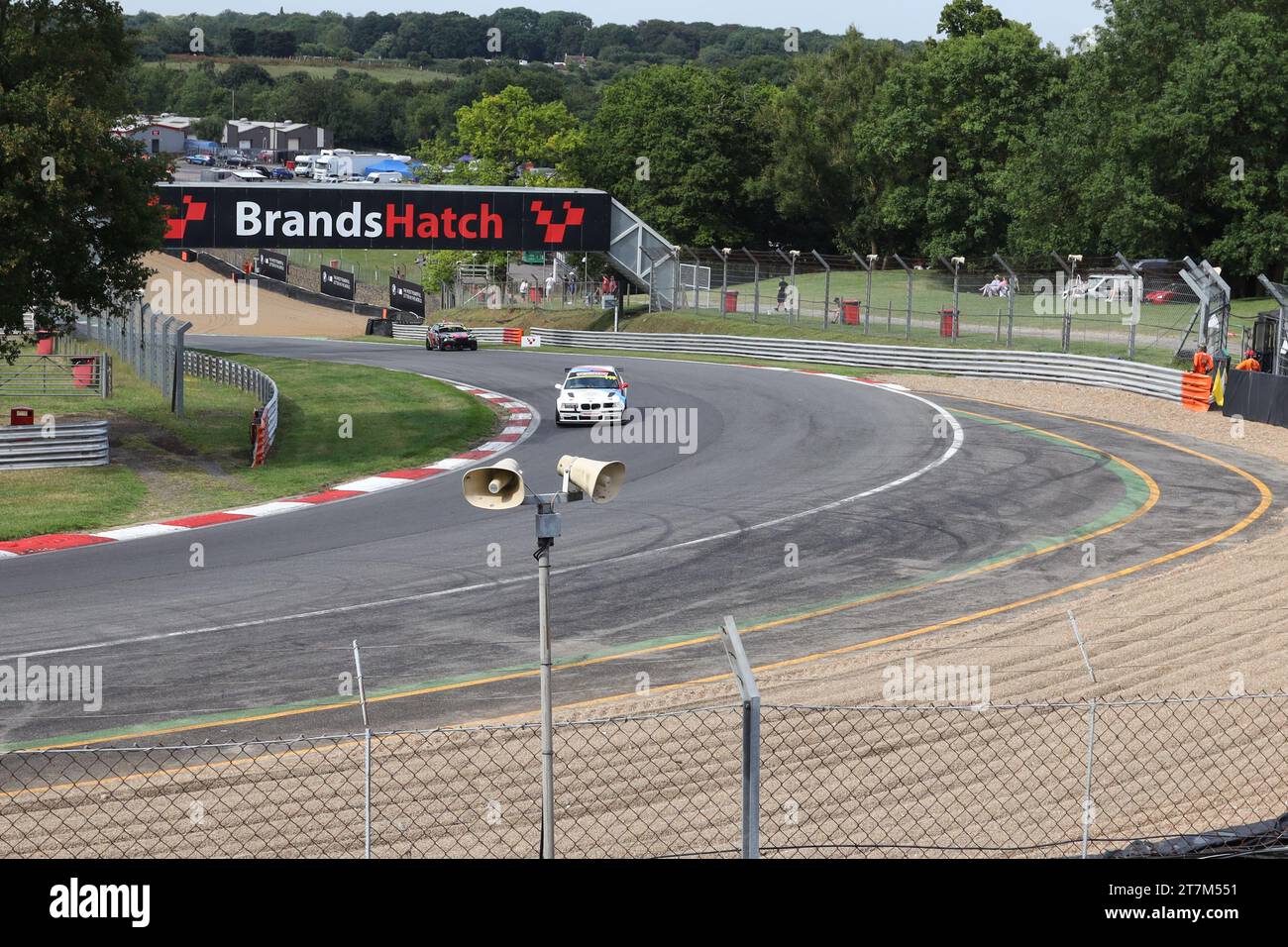 Bernie's V8 & Historic Outlaws car racing at Brands Hatch - 8th July ...