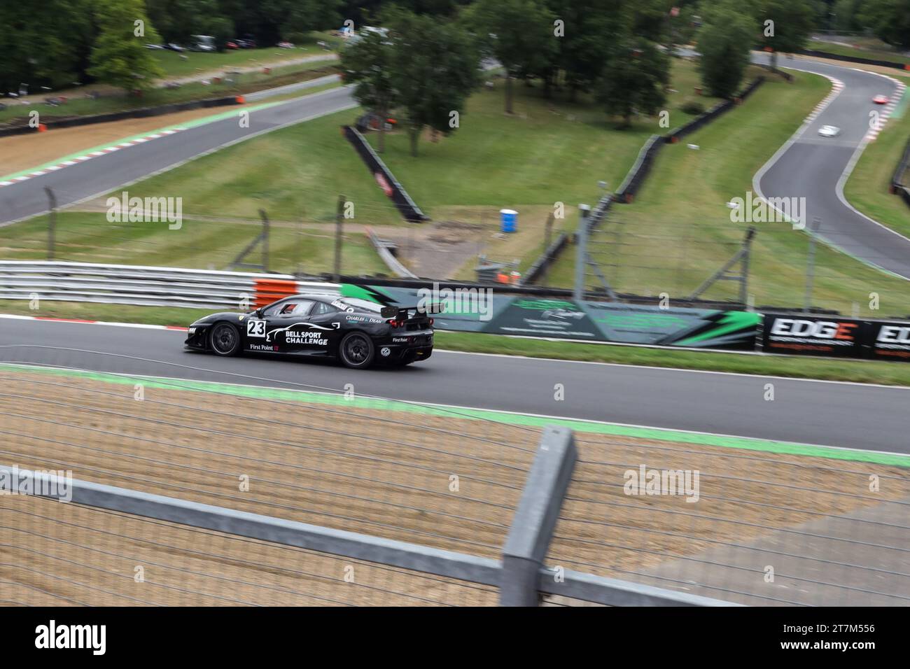 Ferrari racing at Bernie's V8 & Historic Outlaws car racing at Brands ...