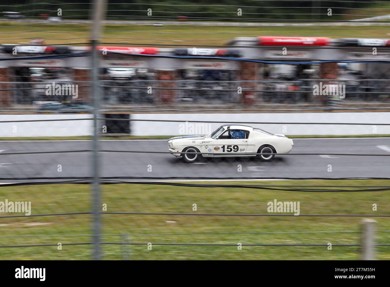 Ford Mustang GT racing at Bernie's V8 & Historic Outlaws car racing at ...