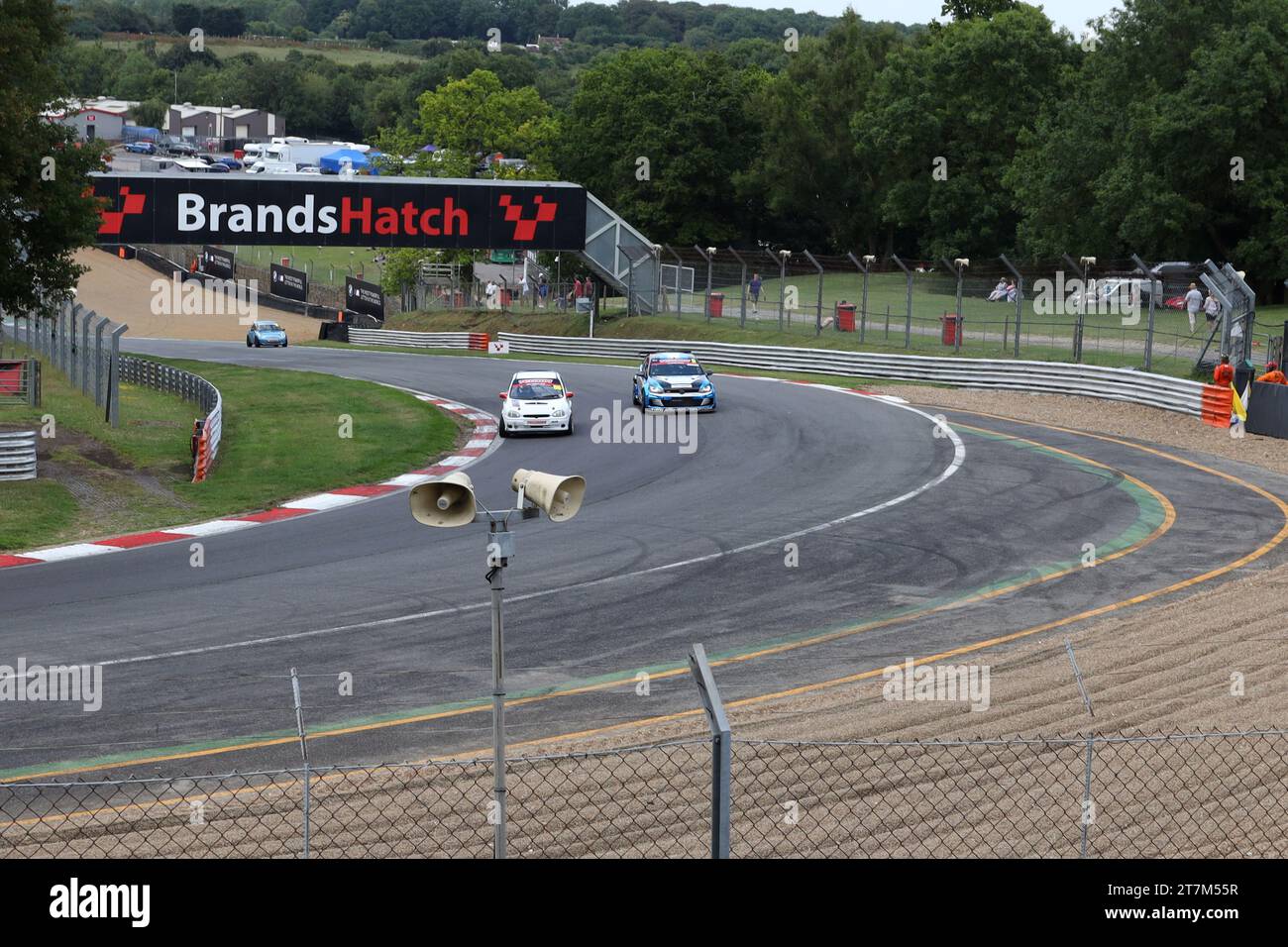 Bernie's V8 & Historic Outlaws car racing at Brands Hatch - 8th July ...