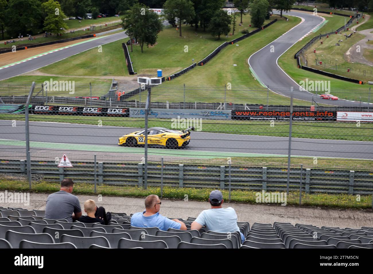Ferrari racing at Bernie's V8 & Historic Outlaws car racing at Brands ...
