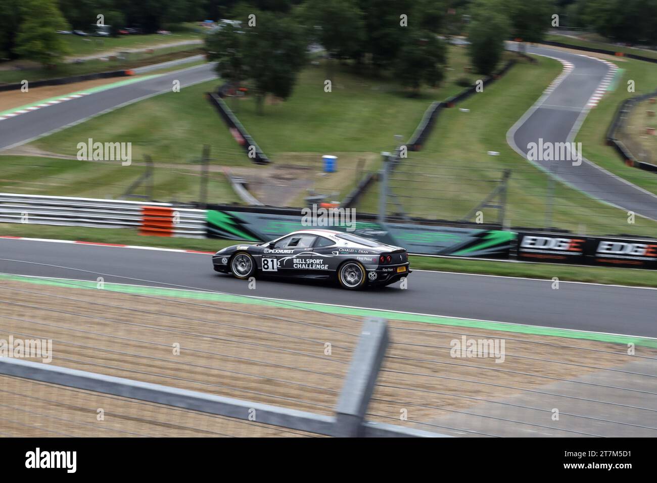 Ferrari racing at Bernie's V8 & Historic Outlaws car racing at Brands ...