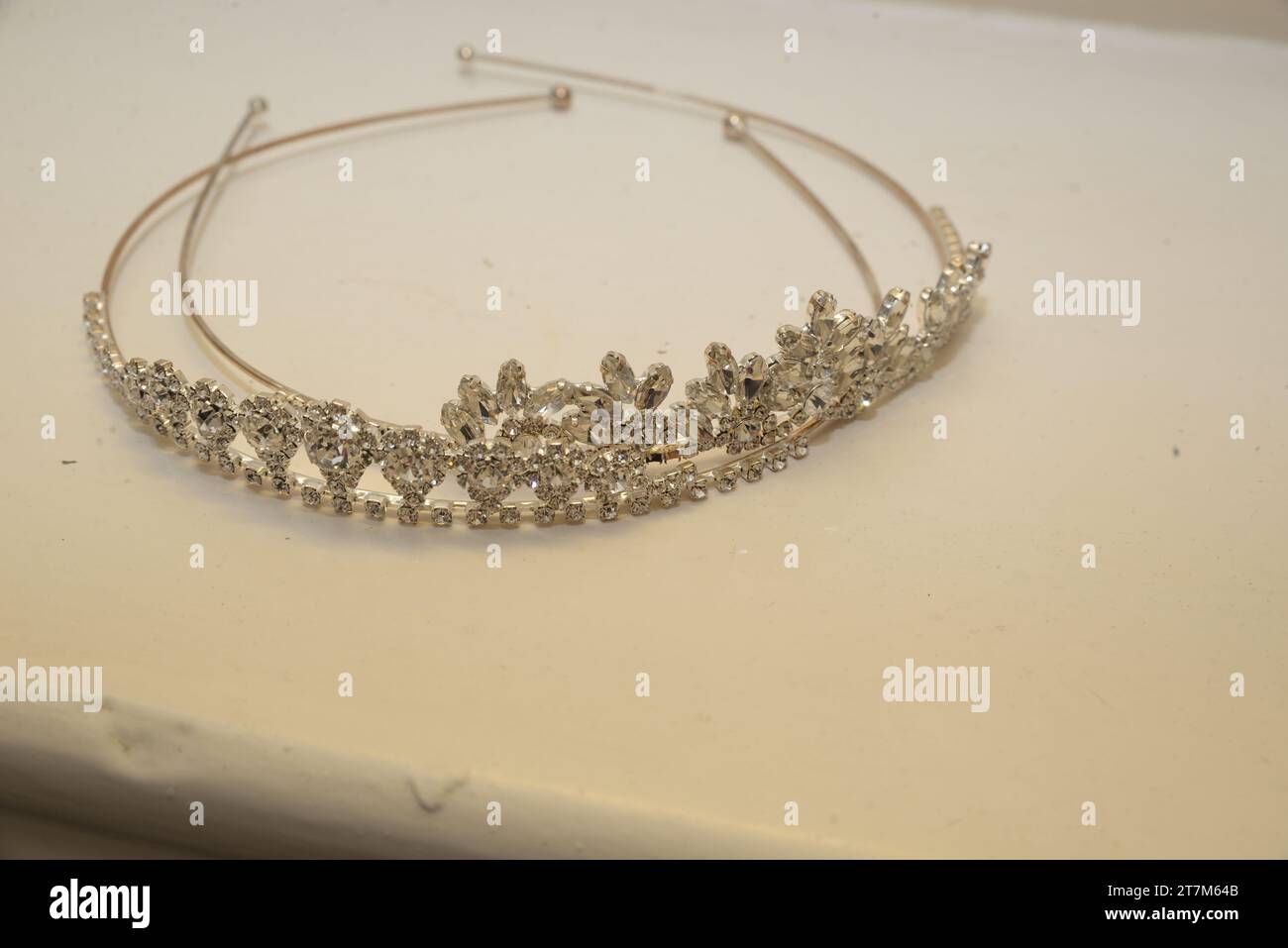 Silver tiaras hi-res stock photography and images - Alamy