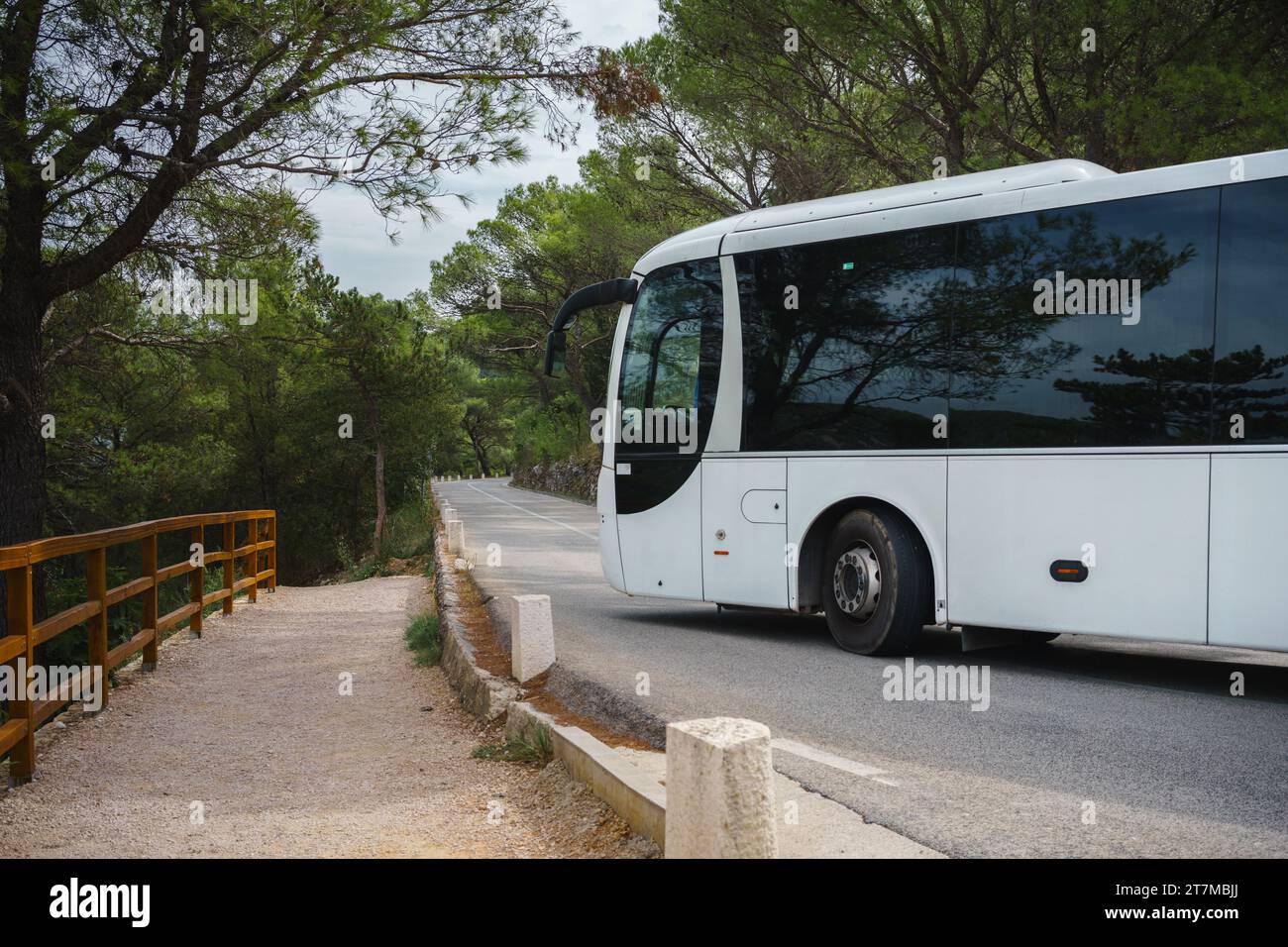 Bus turning tight corner hi-res stock photography and images - Alamy