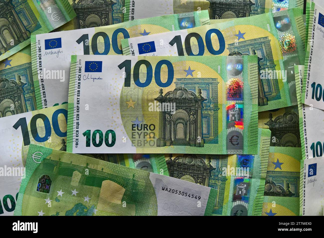 Geld bzw Bargeld. Scheine, Geldscheine, Barzahlung, 100 Euro Schein ...