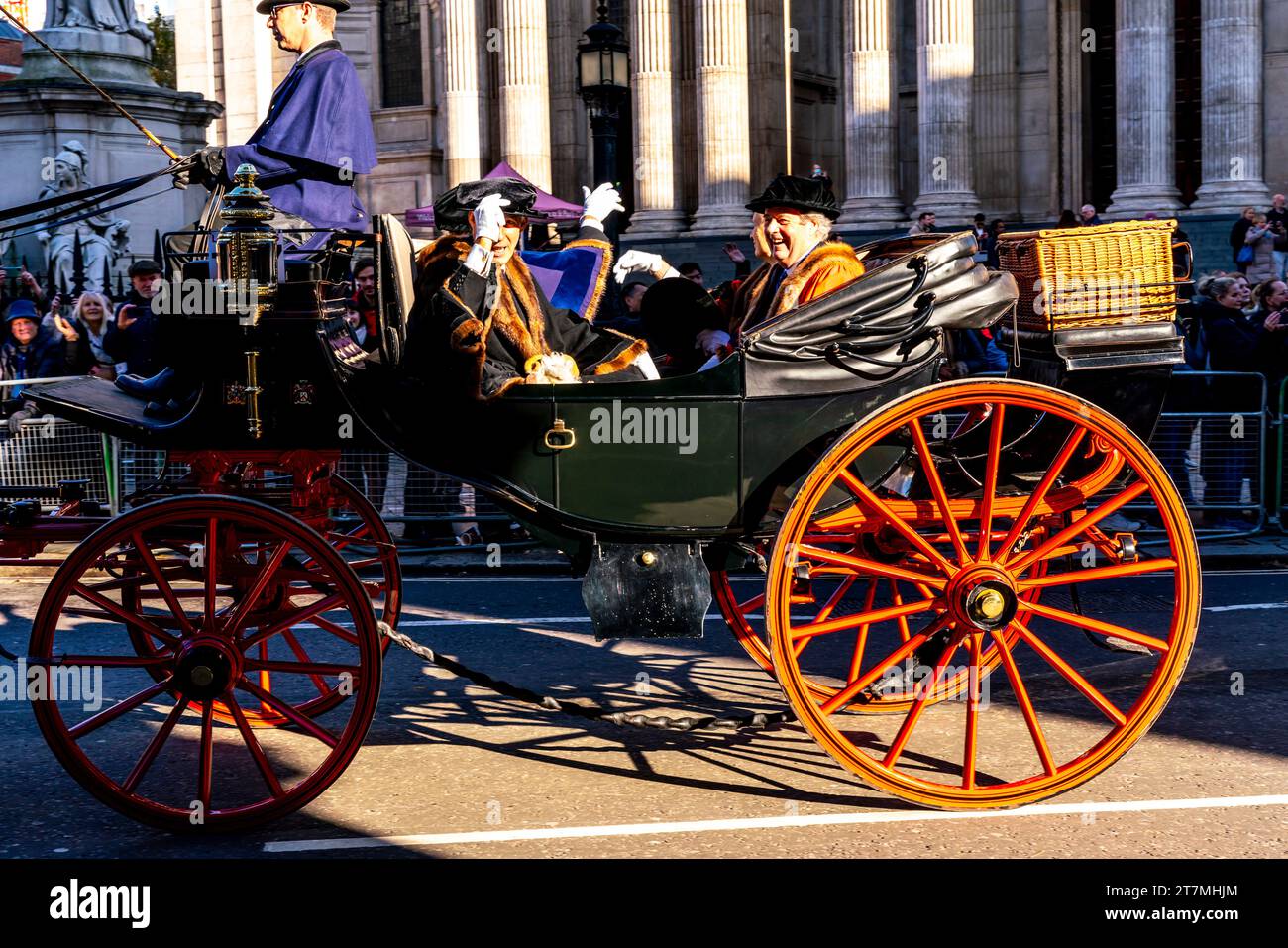 Livery men city london hi-res stock photography and images - Alamy