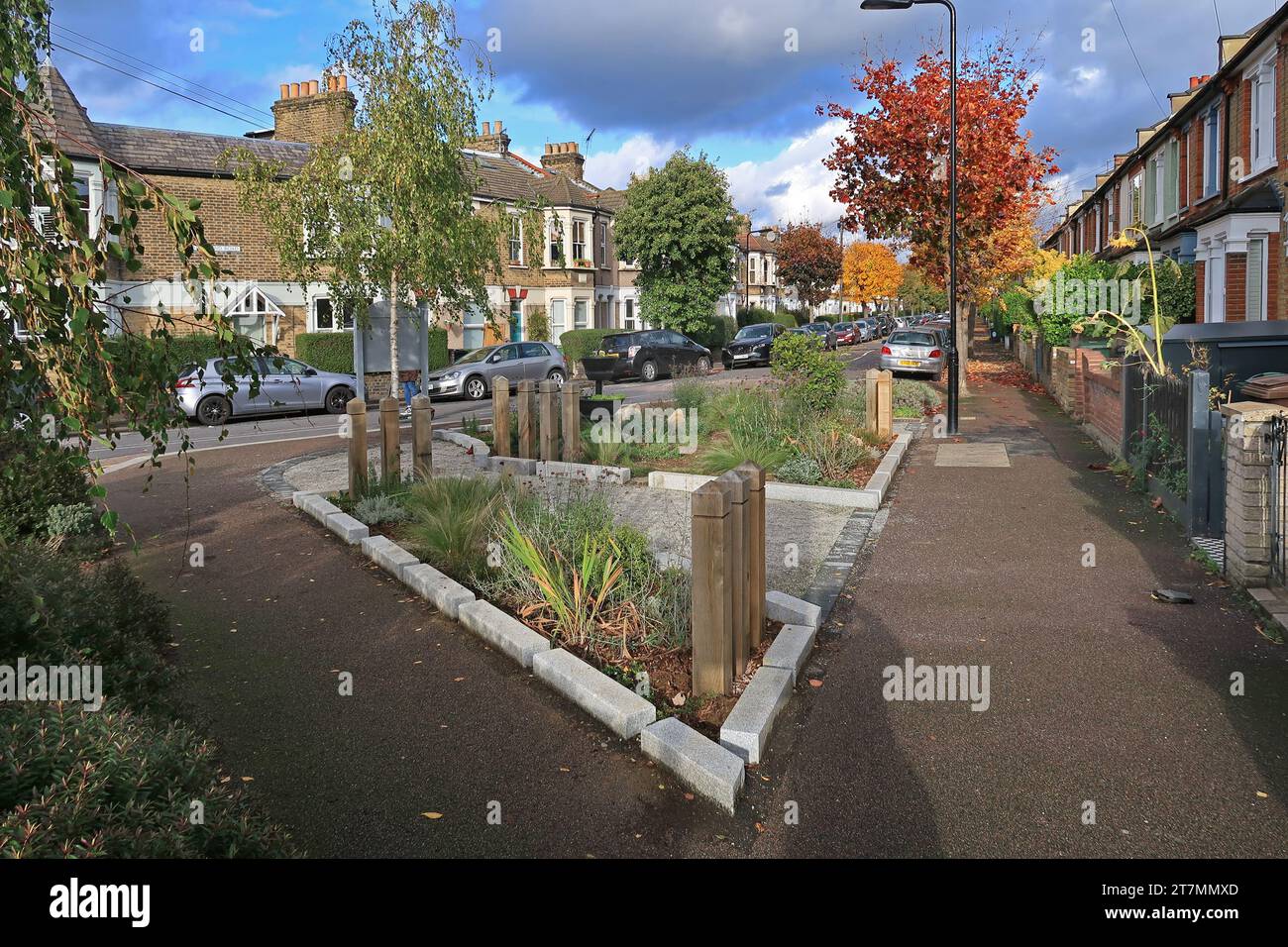 Pocket park hi-res stock photography and images - Alamy