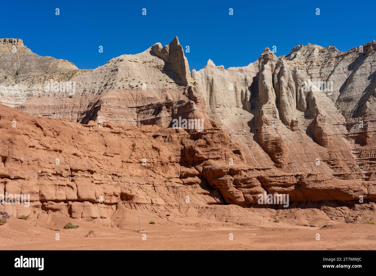 Eroded sandstone fins on the Angel's Palace Trail in Kodachrome Basin ...