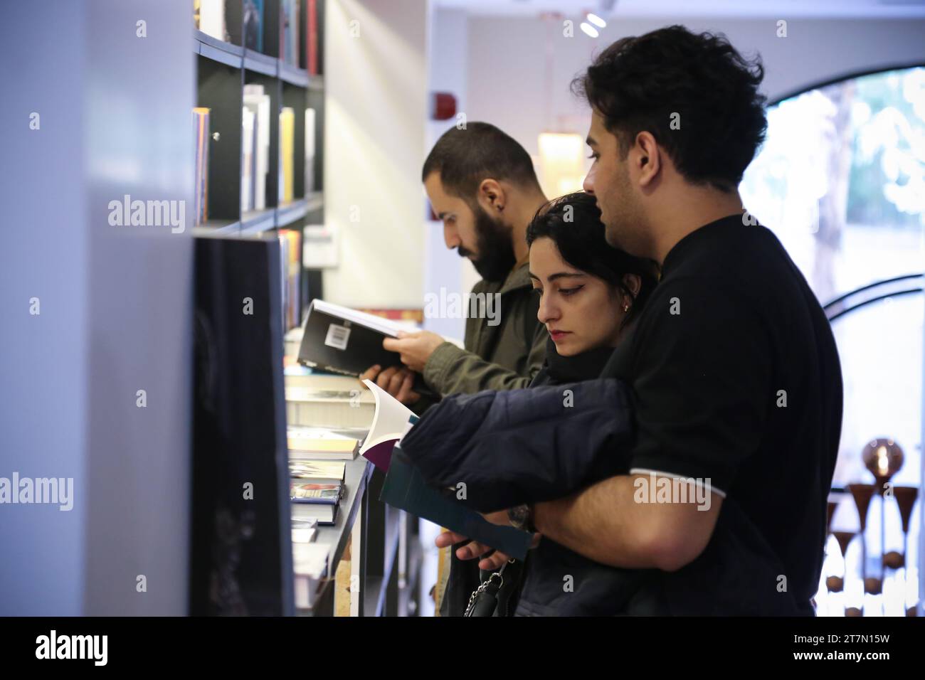 Bookstore literary works hi-res stock photography and images - Alamy