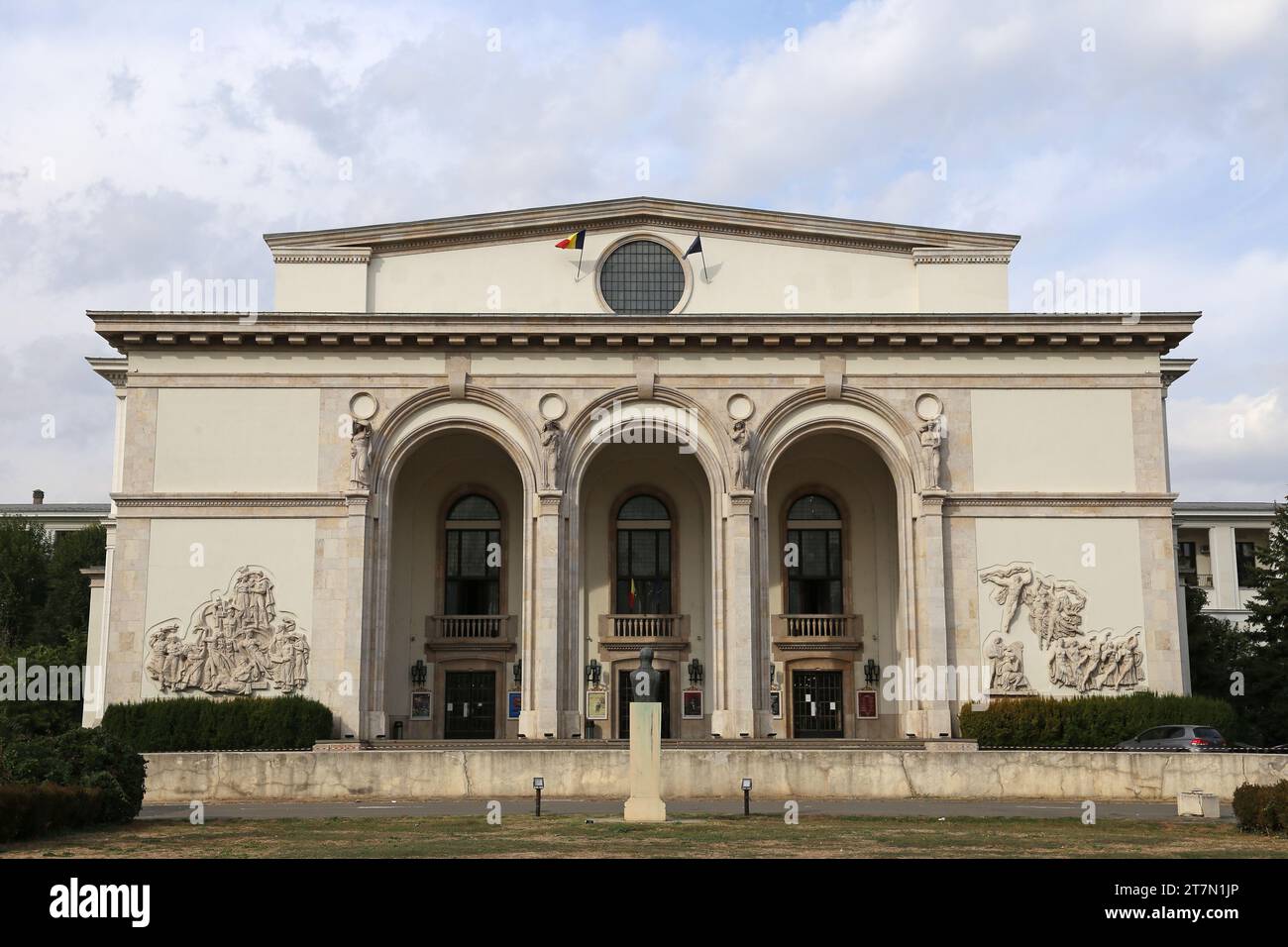 Romanian opera company hi-res stock photography and images - Alamy