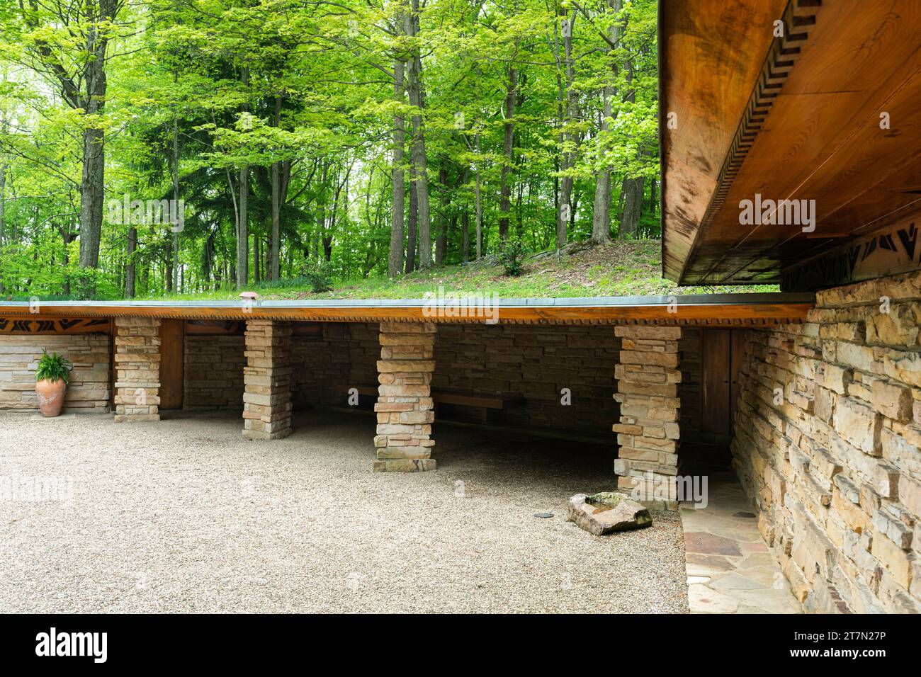 Kentuck Knob, Usonian styled architecture designed by Frank Lloyd ...