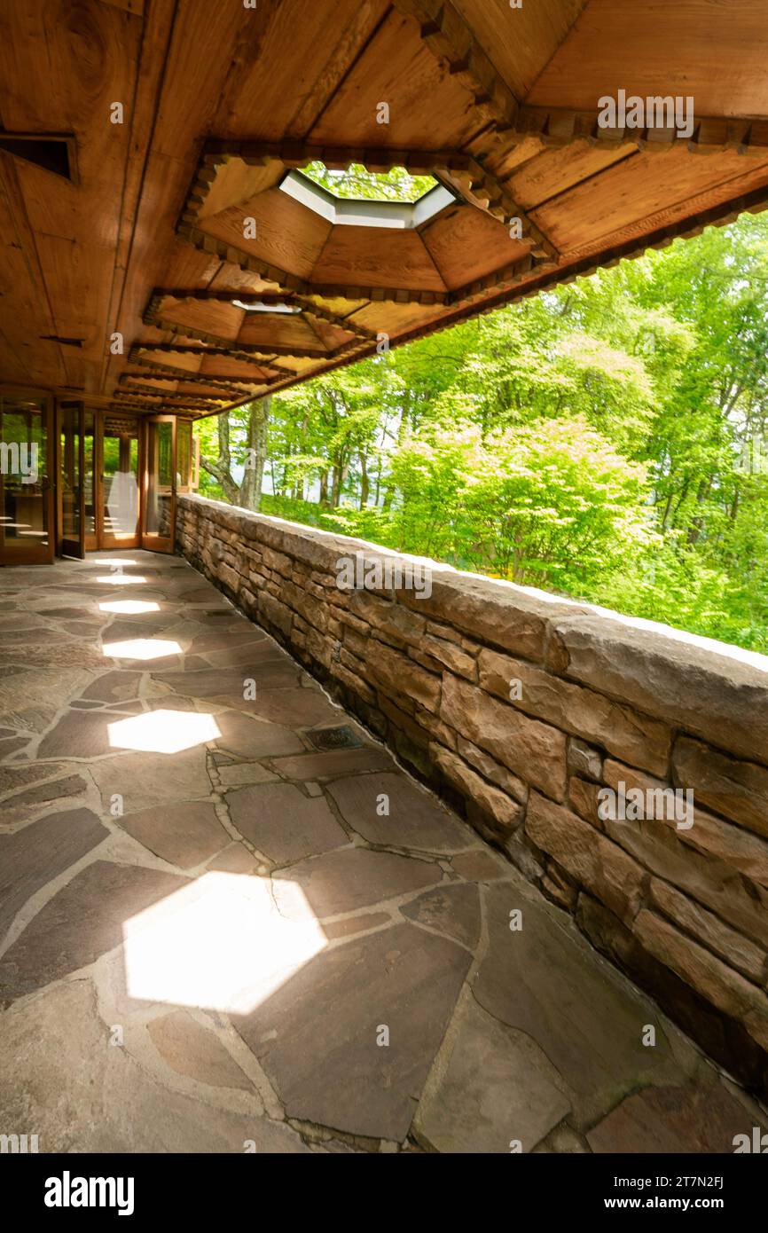 Kentuck Knob, Usonian styled architecture designed by Frank Lloyd ...
