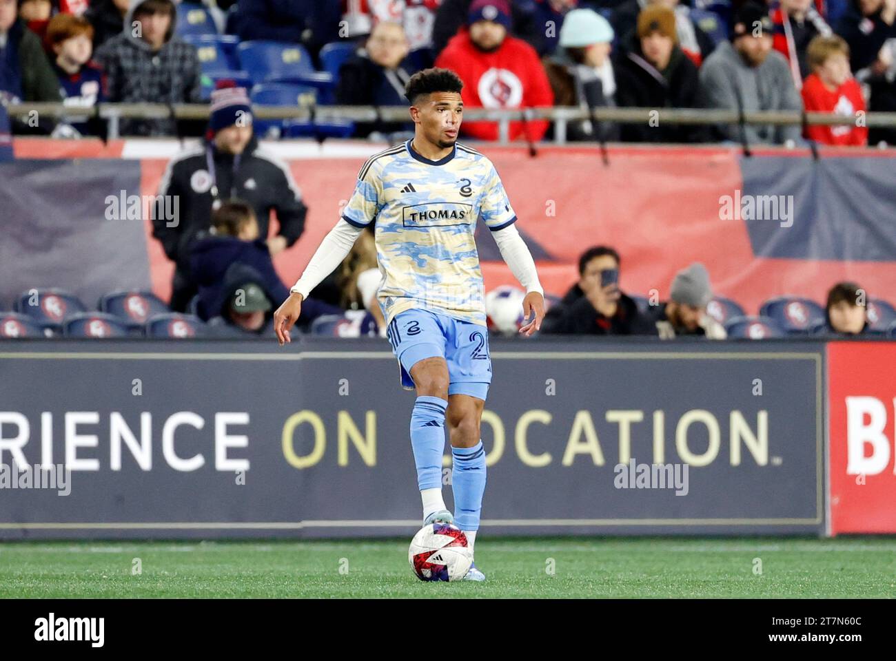 FOXBOROUGH, MA - NOVEMBER 08: Philadelphia Union defender Nathan ...