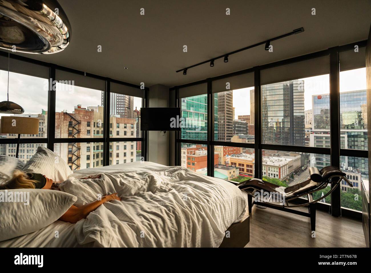 Pittsburgh, Pennsylvania, USA Woman wakes up to views of downtown ...
