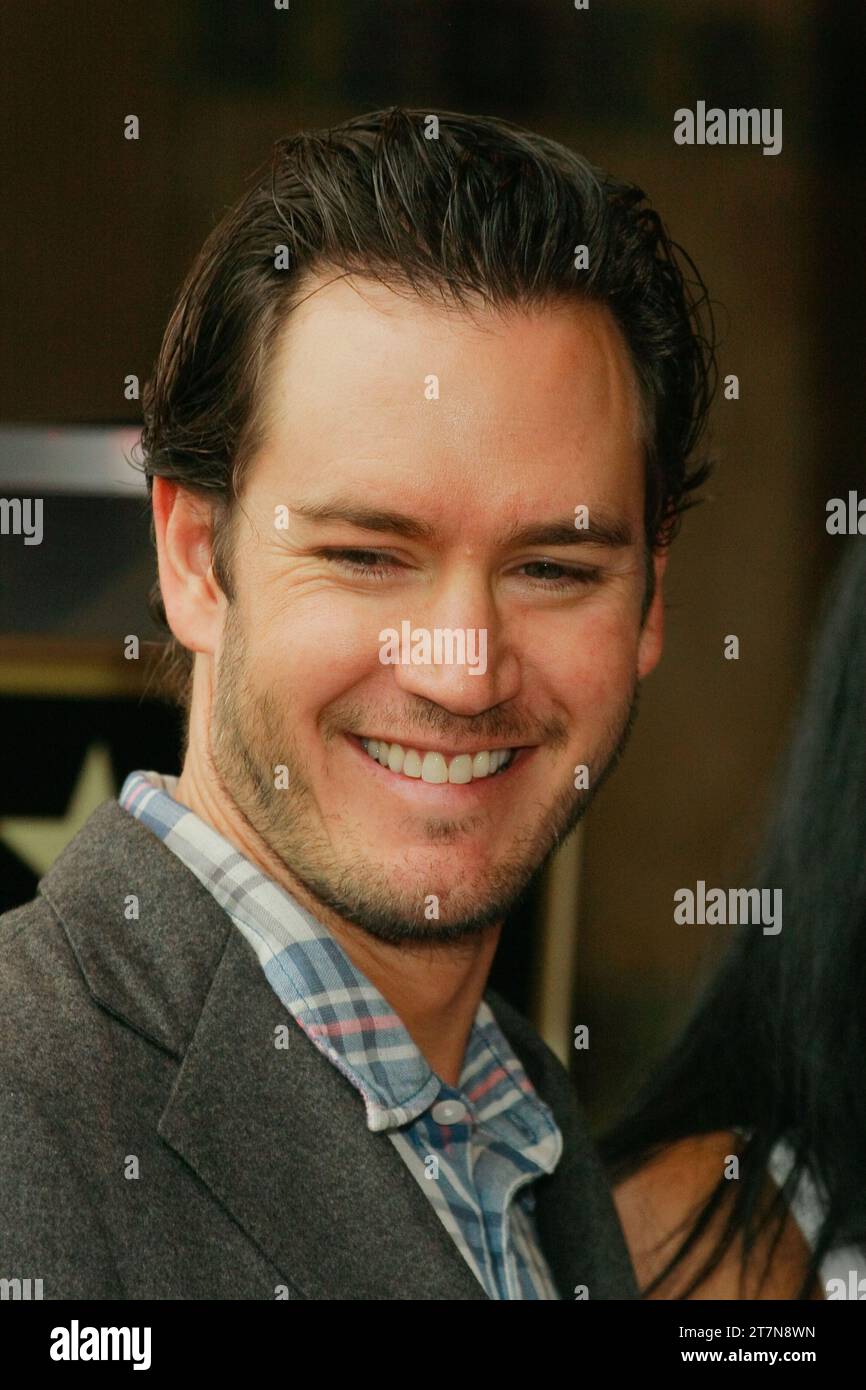 Mark Paul Gosselaar at the Hollywood Chamber of Commerce ceremony to ...