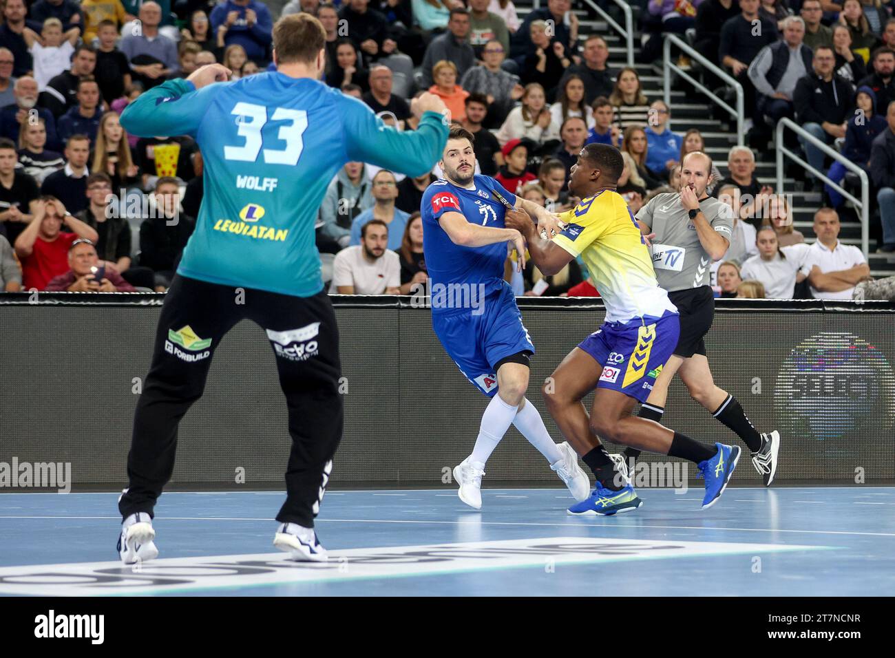 Zagreb, Croatia. 16th Nov, 2023. ZAGREB, CROATIA - NOVEMBER 16: Filip Glavas of HC Zagreb is ...