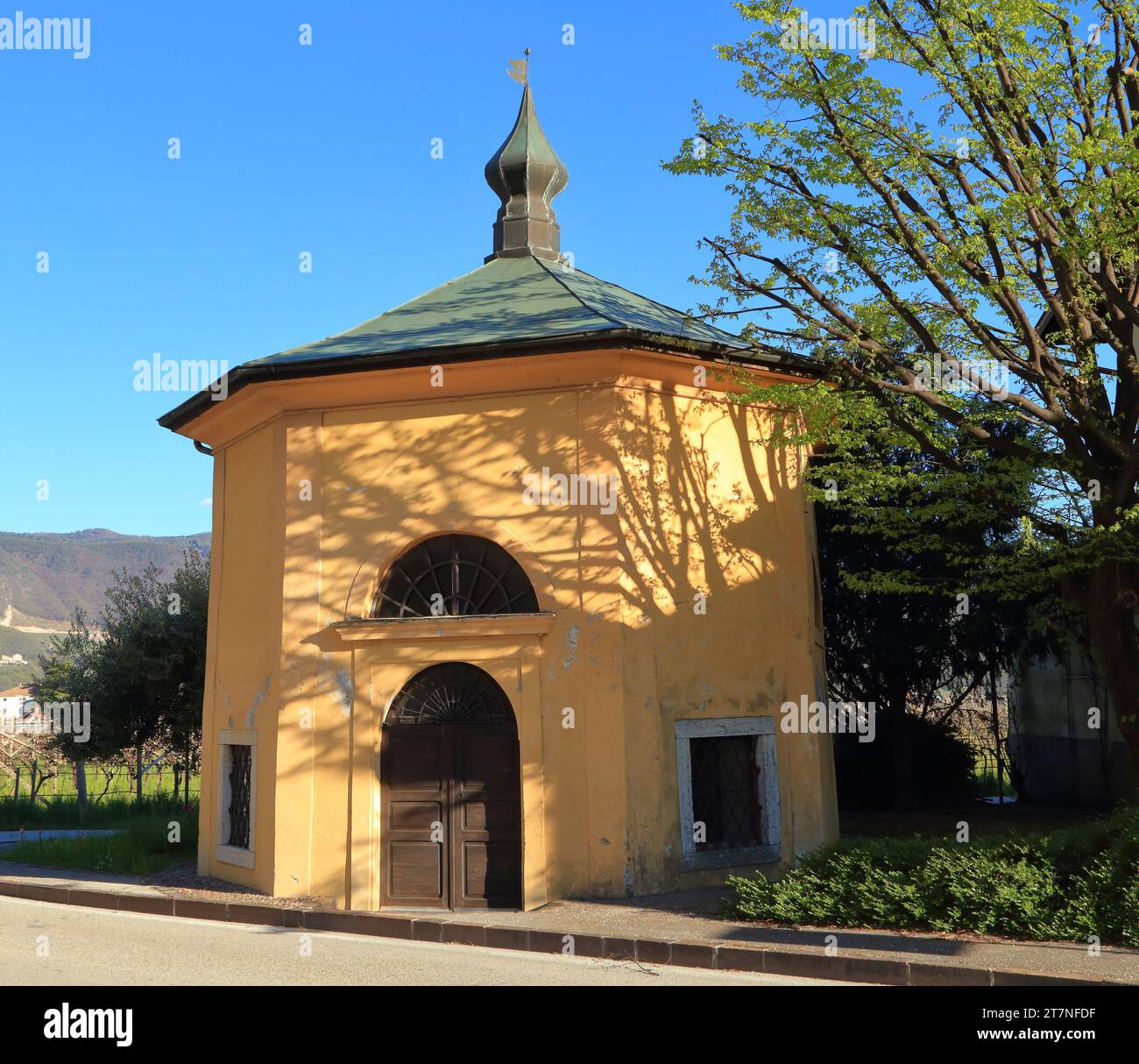 Cappella di san giovanni nepomuceno hi-res stock photography and images - Alamy