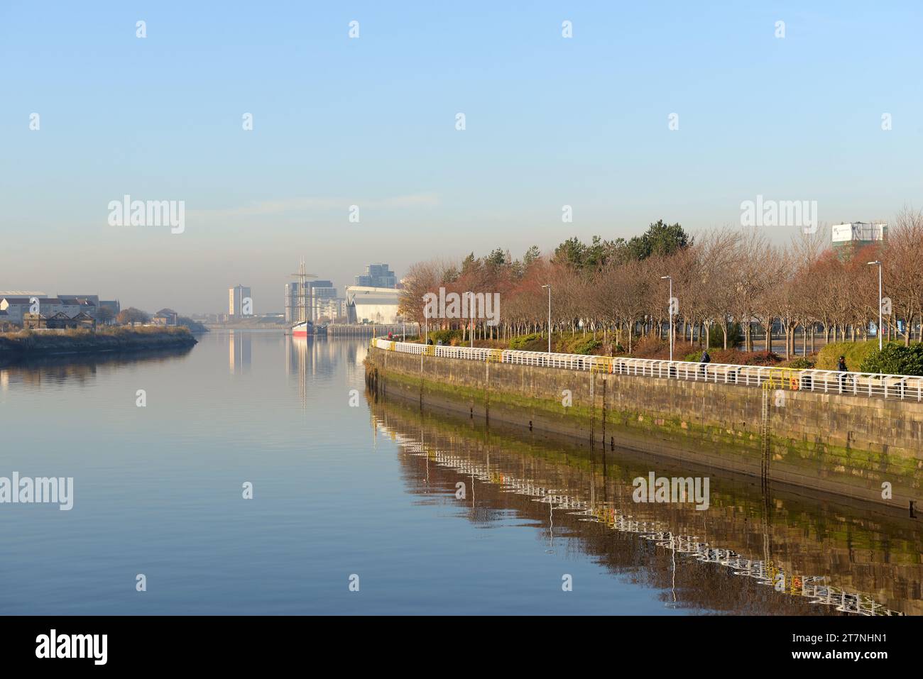 Stobcross Quay forming a walkway and National cycle route on the ...