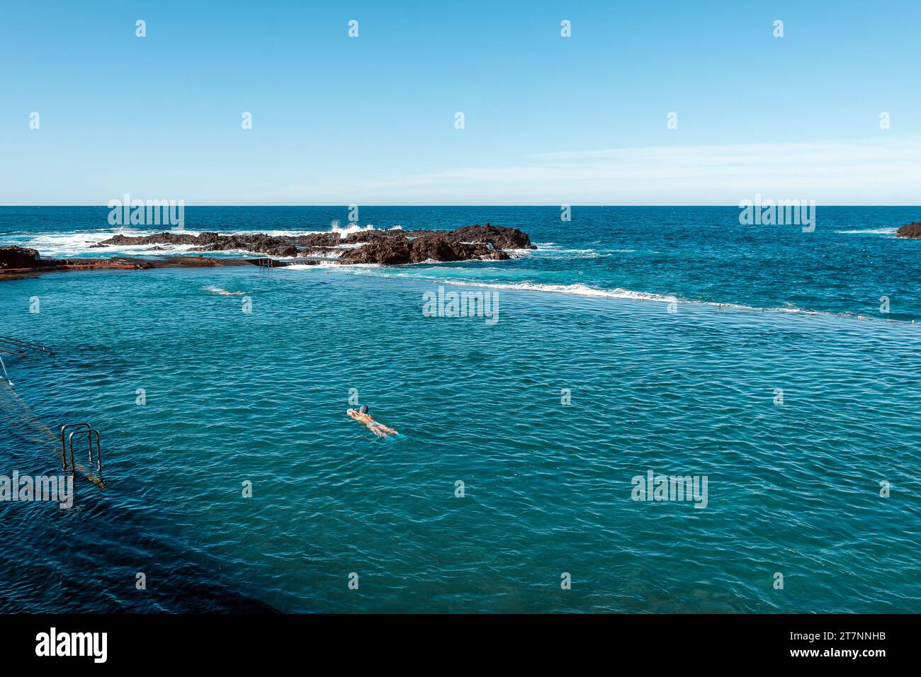 Lava pools hi-res stock photography and images - Alamy