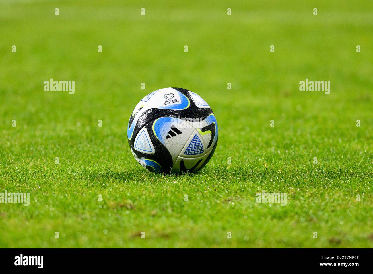 Official euro 2024 match ball hi-res stock photography and images - Alamy