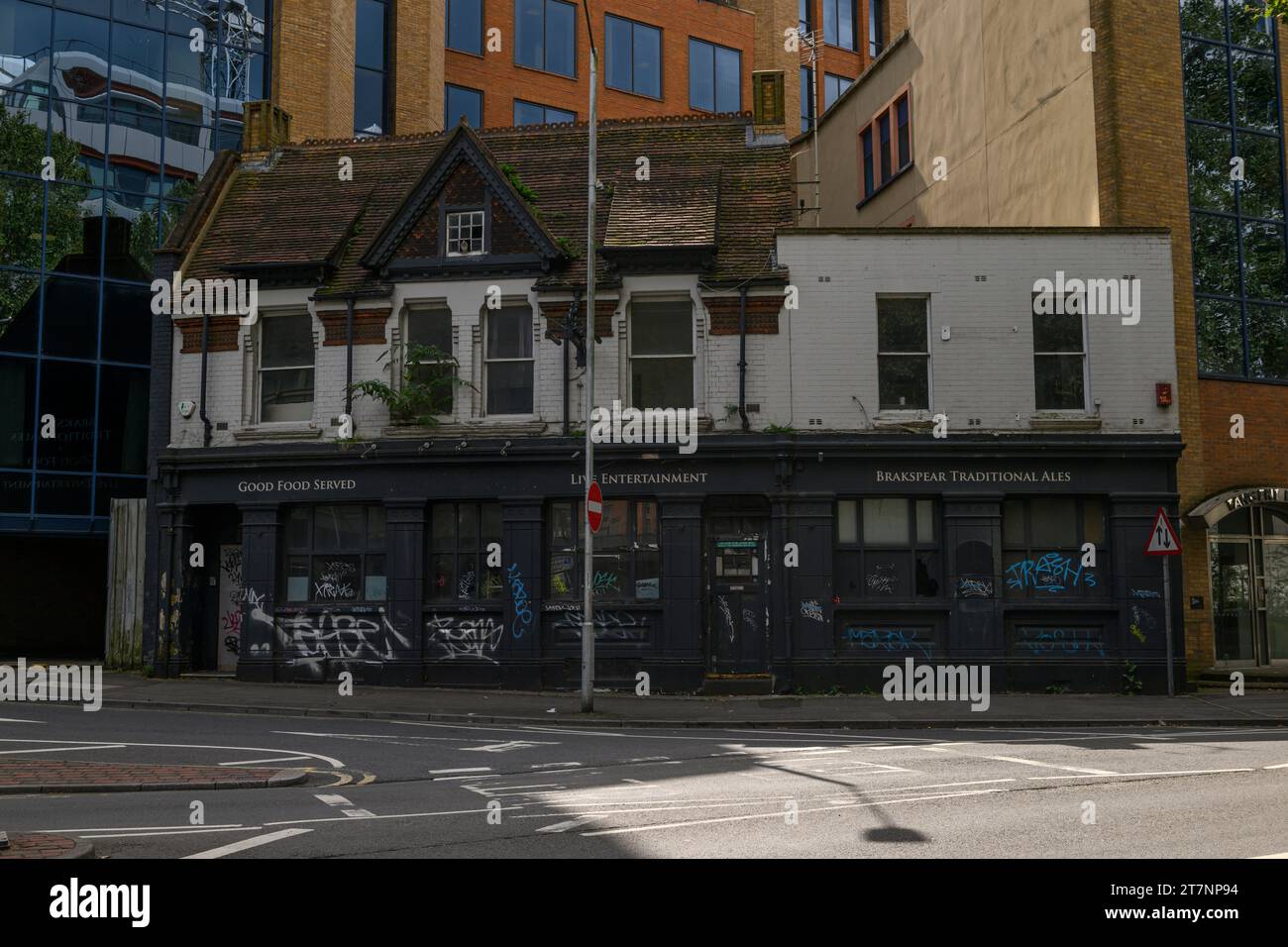 A closed down pub, Forbury Road, Reading, Berkshire, UK. 30 Aug 2023 ...