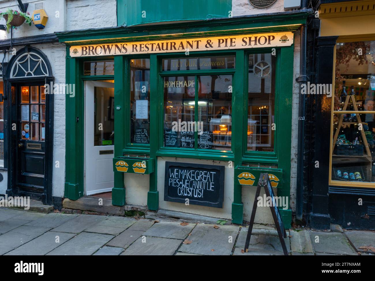 Traditional pie shop frontage hi-res stock photography and images - Alamy