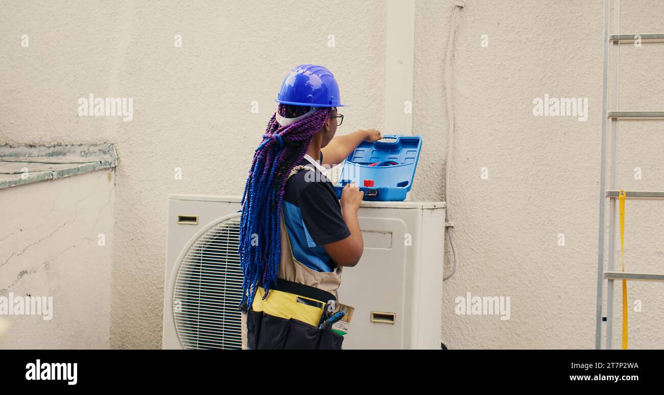 Faulty ventilation installation hi-res stock photography and images - Alamy