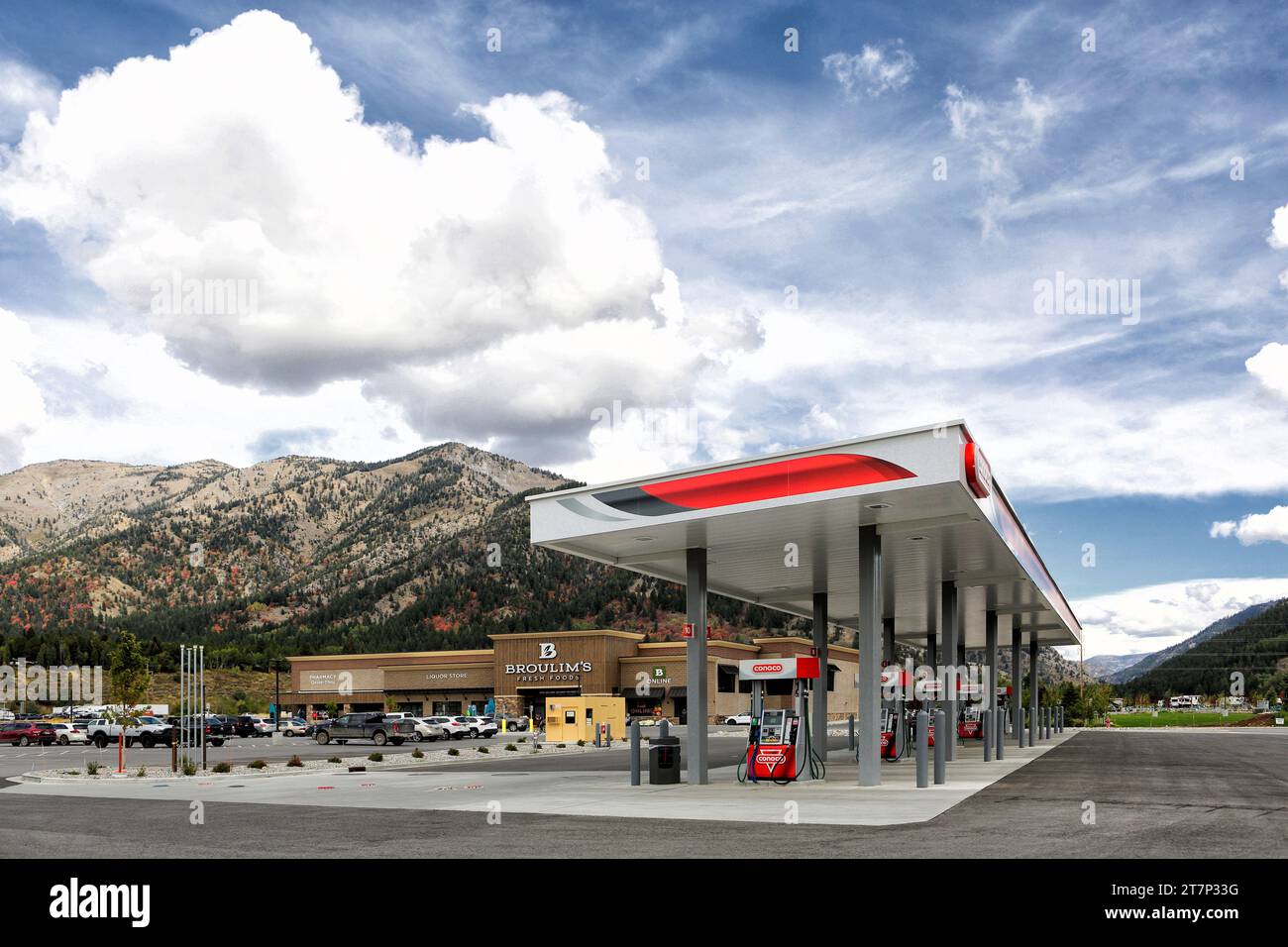 Grocery store window hi-res stock photography and images - Alamy