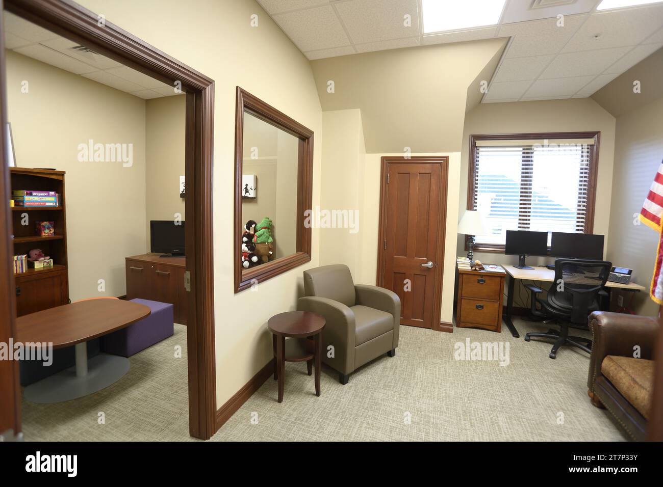 Psychiatrist psychological support depression hi-res stock photography ...