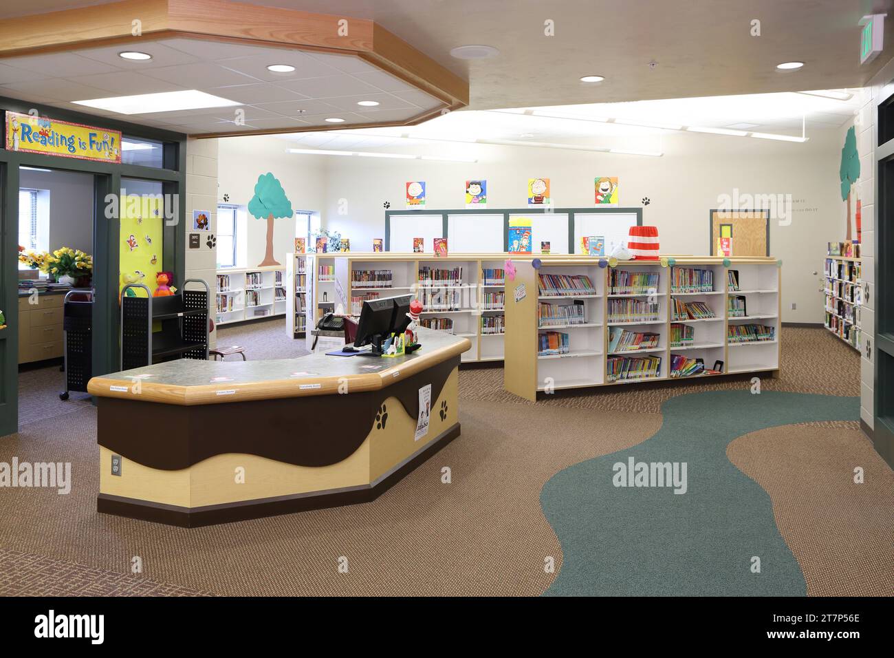 Public elementary school hi-res stock photography and images - Alamy