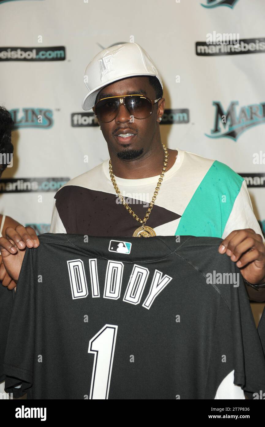 MIAMI - JULY 24: (EXCLUSIVE COVERAGE) In an effort to get the young ...