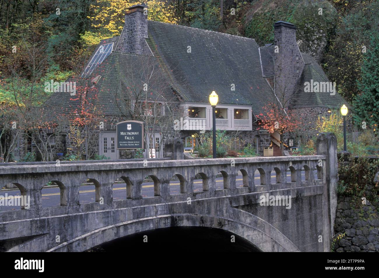 Multnomah Falls Lodge, Mt Hood National Forest, Columbia River Gorge ...