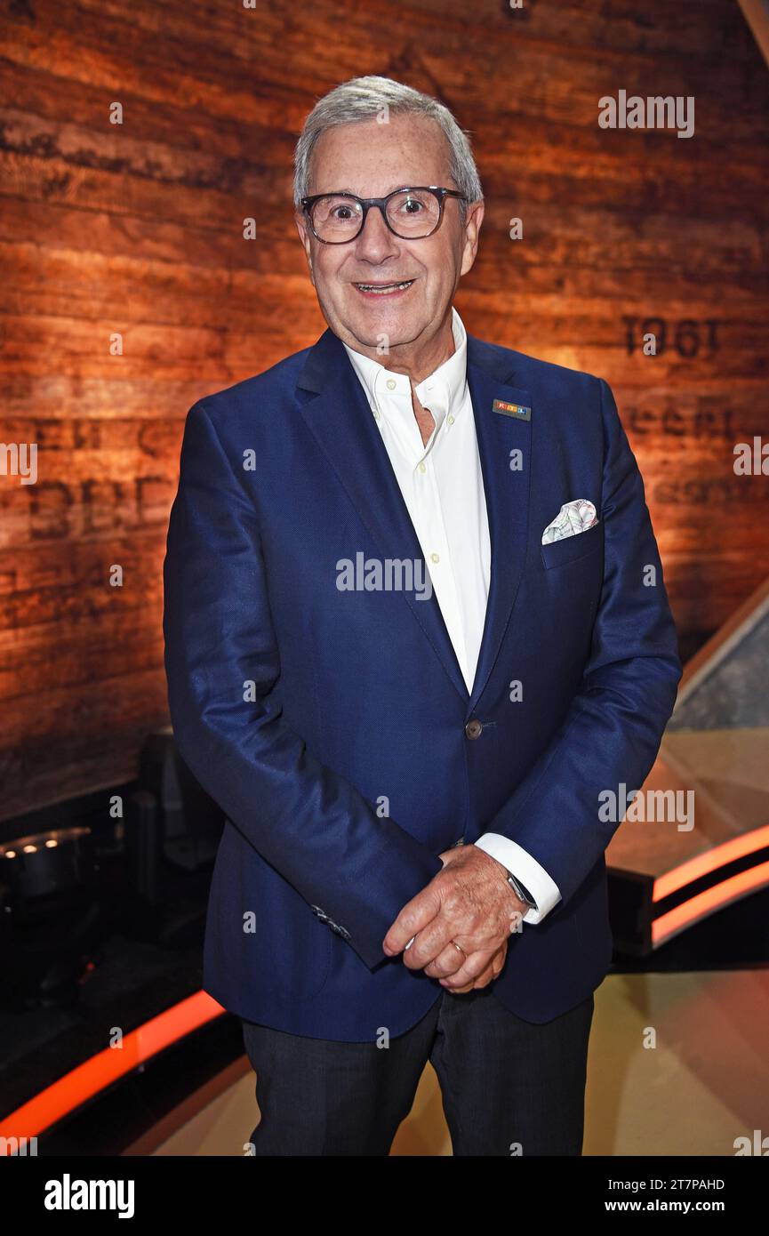 Jan Hofer beim RTL SPENDENMARATHON in dem EMG Studios in Hürth bei Köln ...