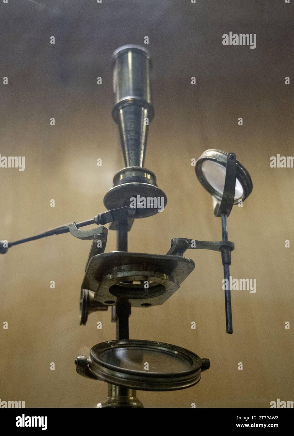 Vintage knowledge hi-res stock photography and images - Alamy