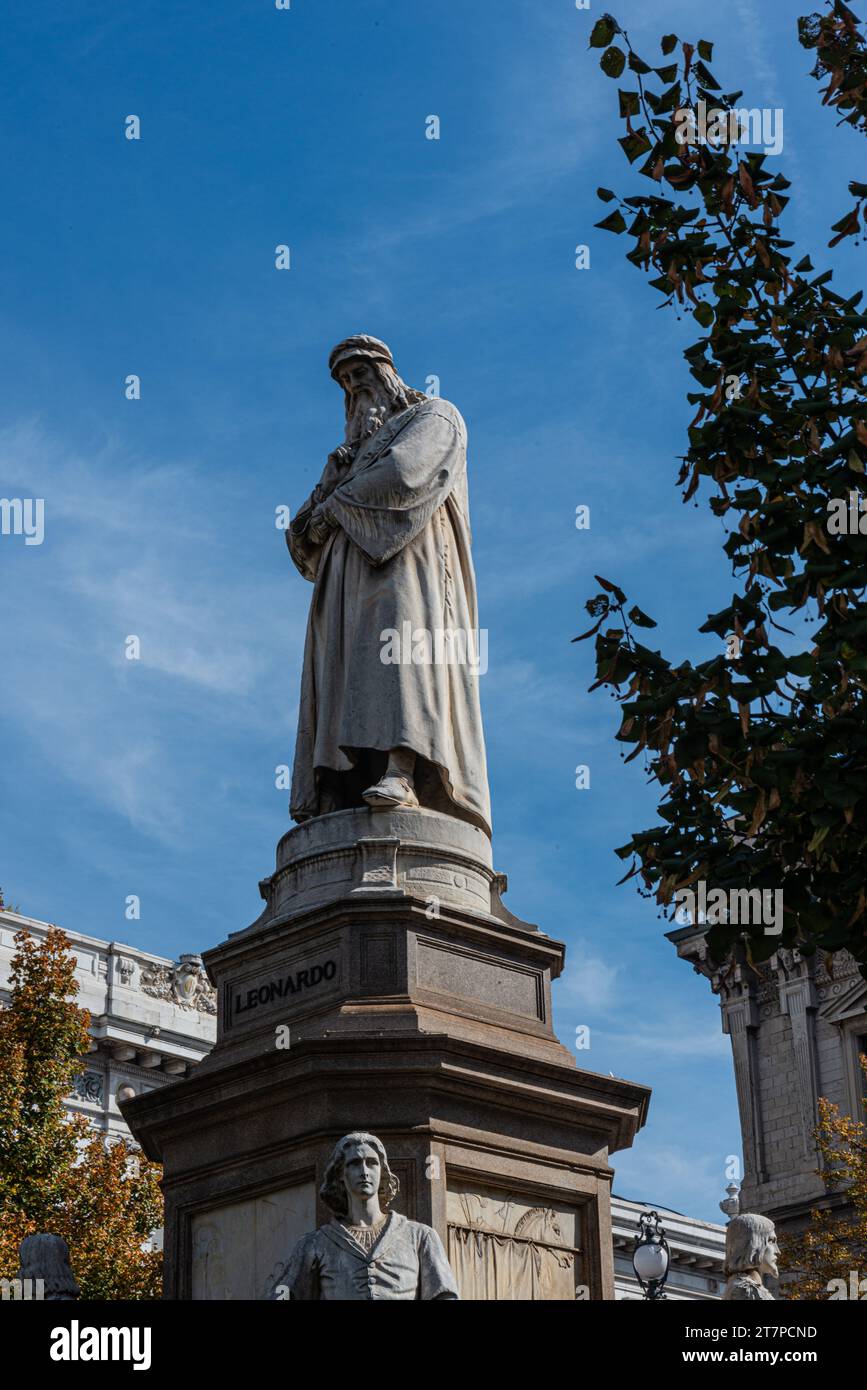 Statue of Leonardo in Milan, Italy Stock Photo - Alamy