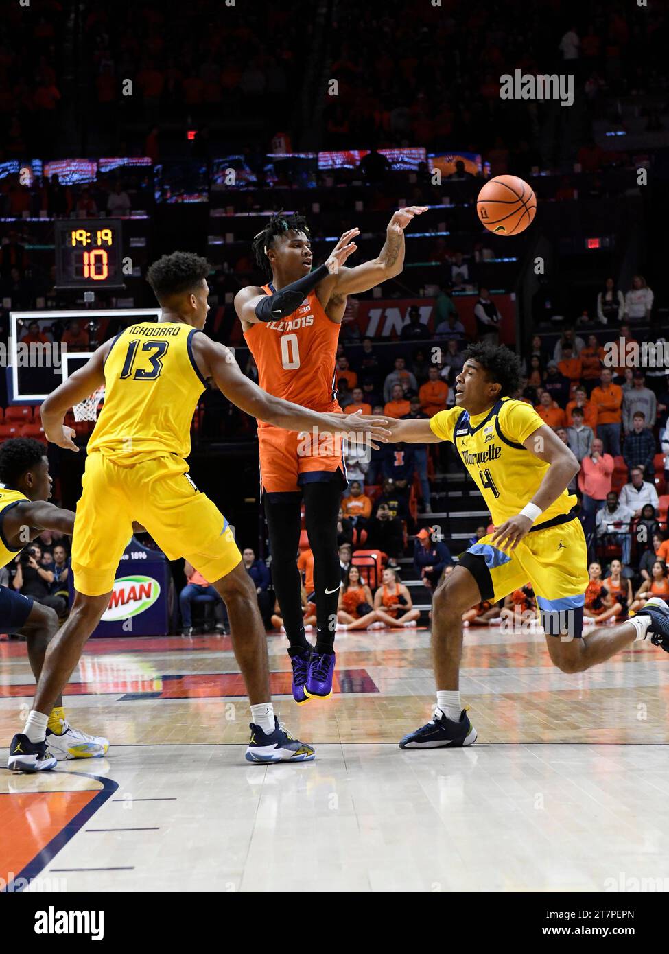 CHAMPAIGN, IL - NOVEMBER 14: Illinois Fighting Illini Guard Terrence ...