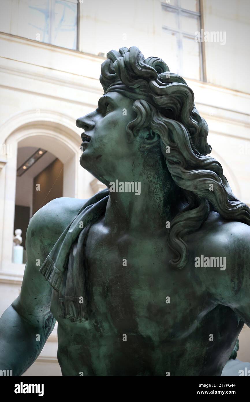 Louvre sculpture detail hi-res stock photography and images - Alamy