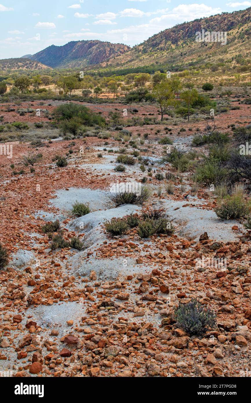 Macdonnell ranges hi-res stock photography and images - Alamy