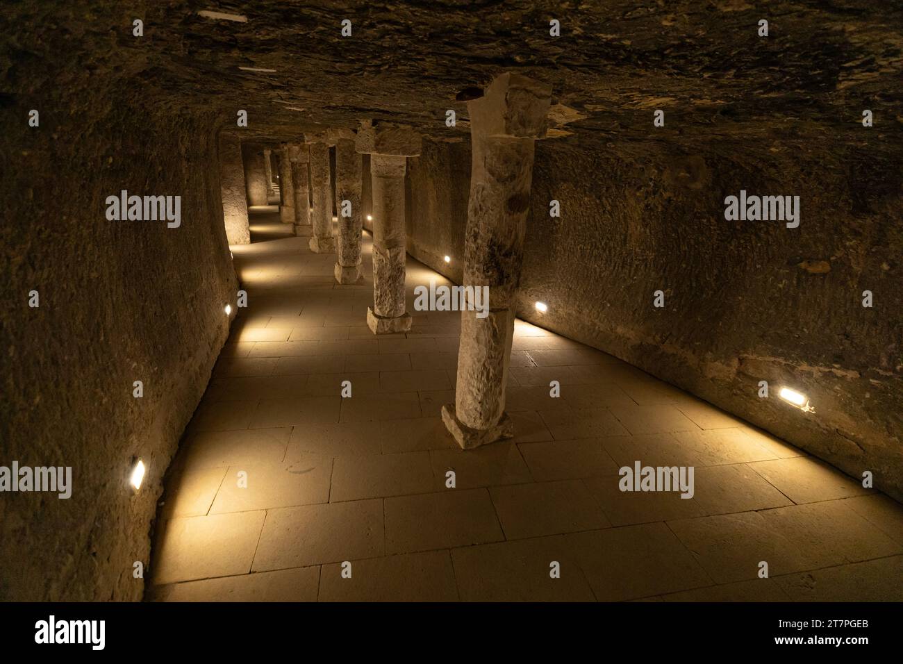 Saqqara tombs hi-res stock photography and images - Alamy