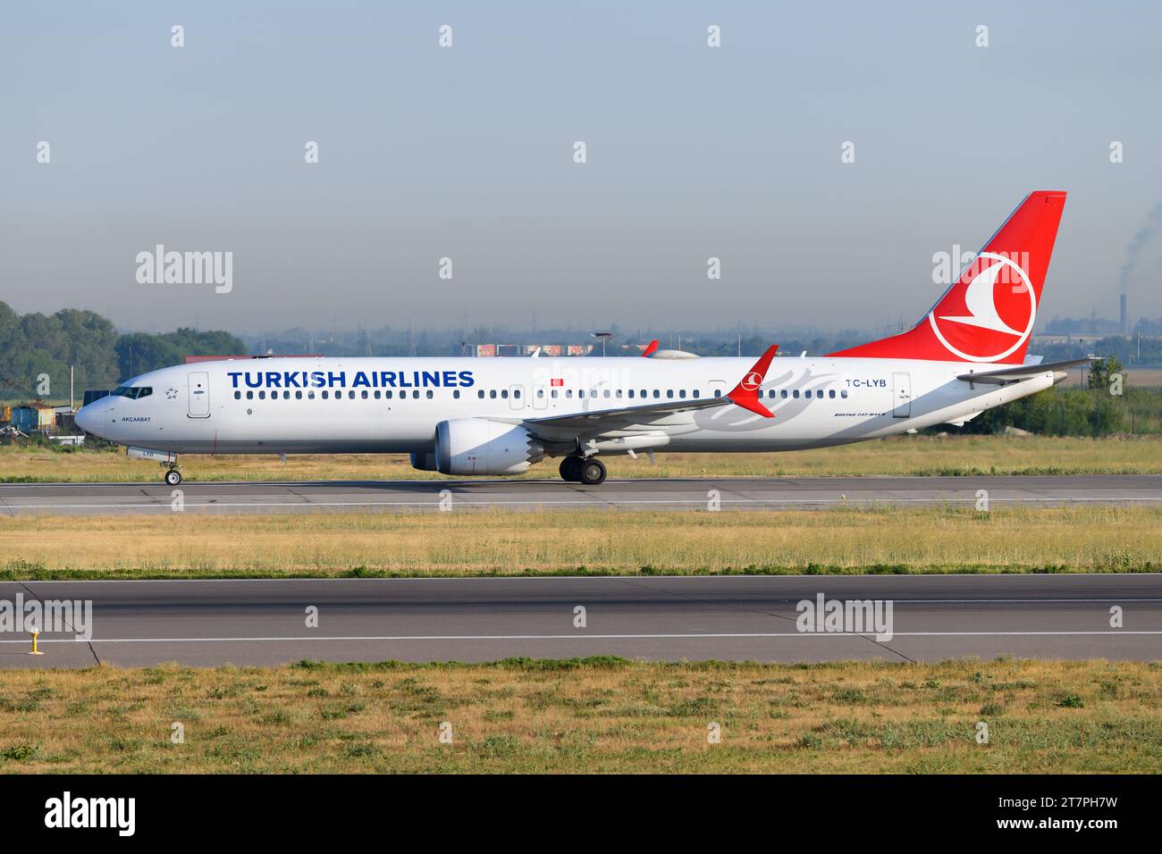 Turkish Airlines Boeing 737 Max taxiing. Airplane B737 of Turkish ...